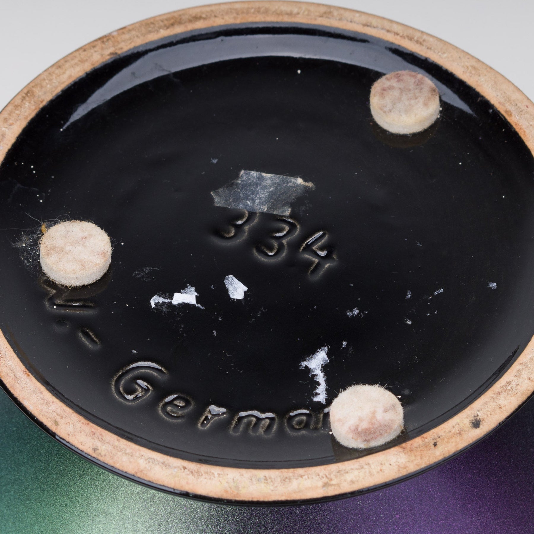 Een zeldzame West-Germany vintage aardewerken schaal. – De Tuin Der Kunsten